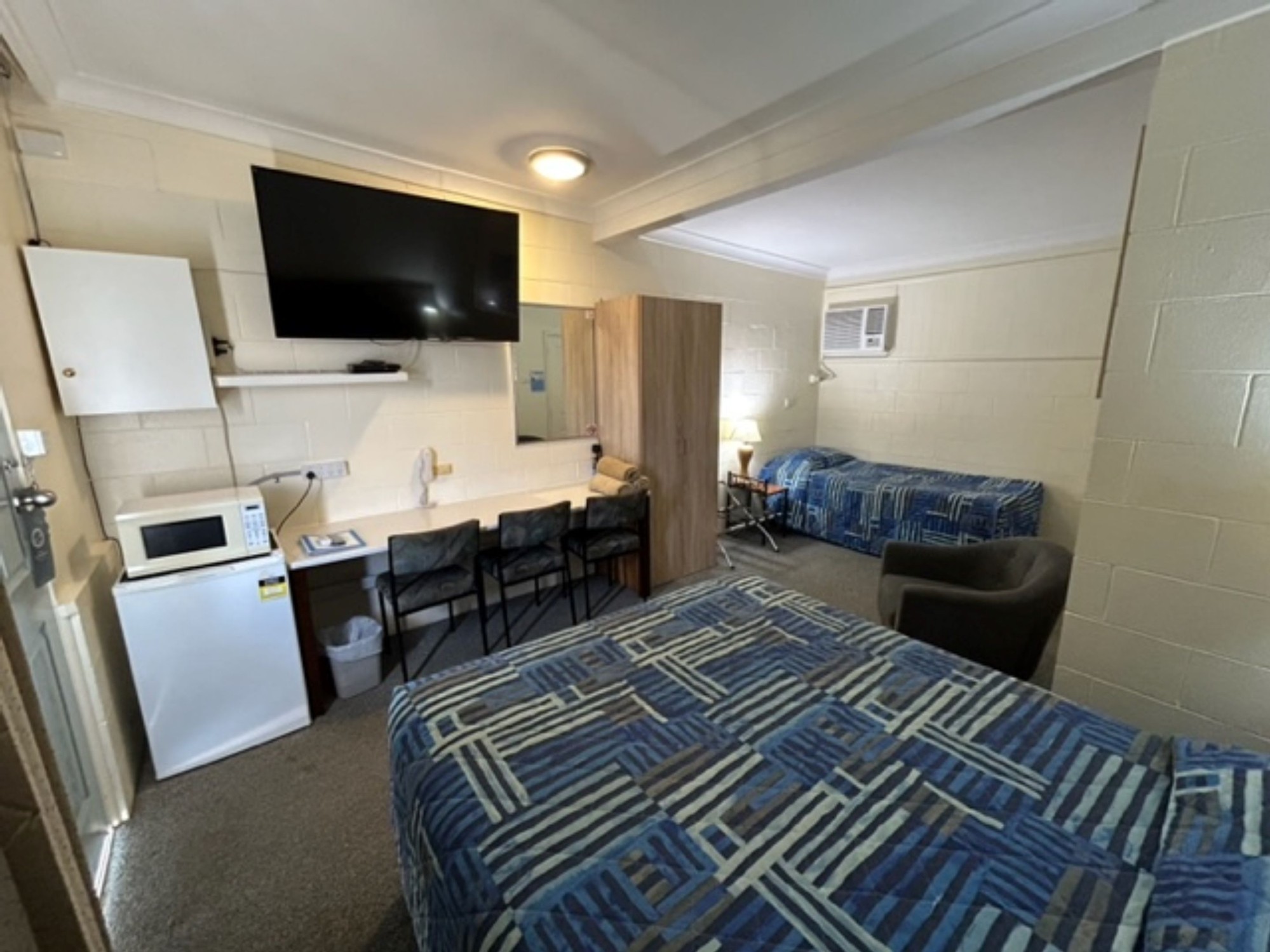 Warren Motor Inn:Home